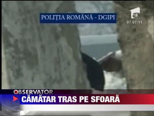 Camatar tras pe sfoara | Observatornews.ro