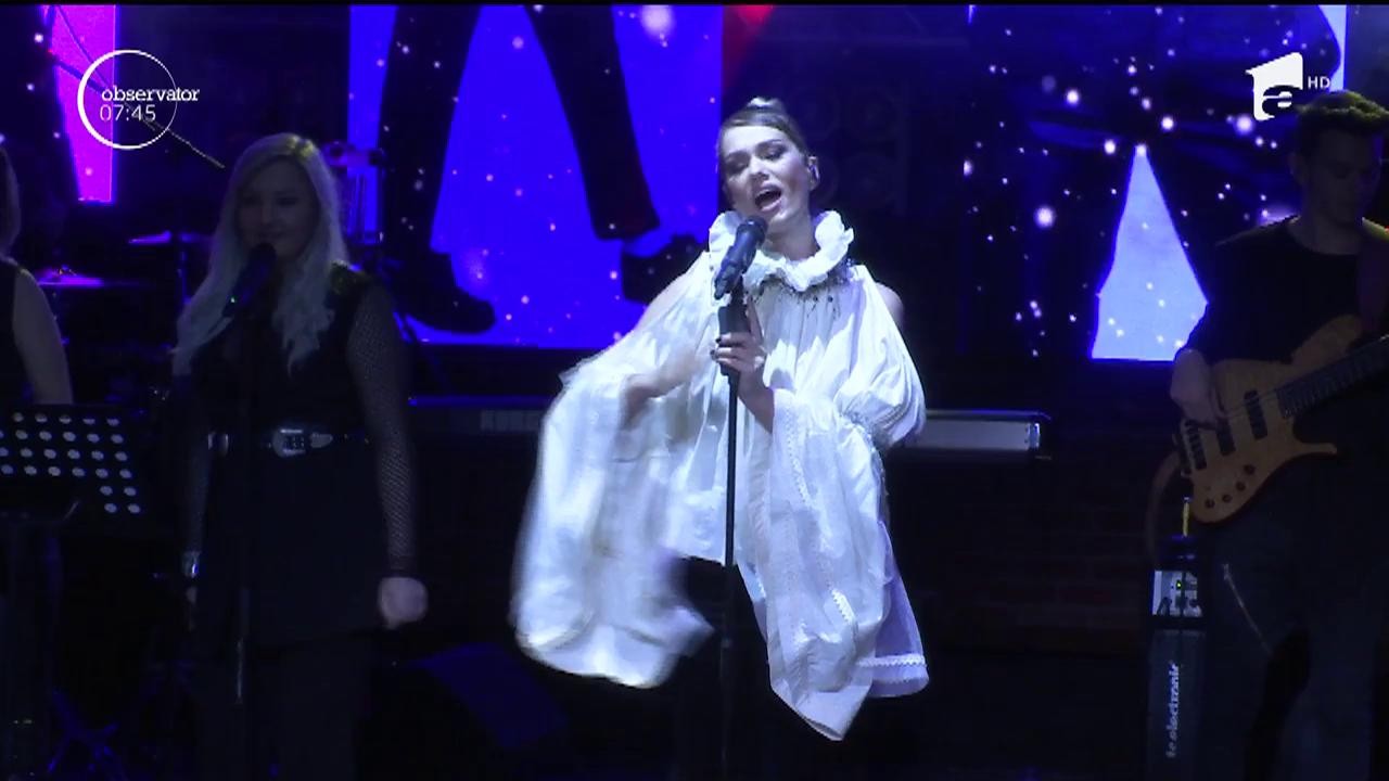 Feli a lansat primul ei album! Momentul care a emoţionat-o pe artistă ...