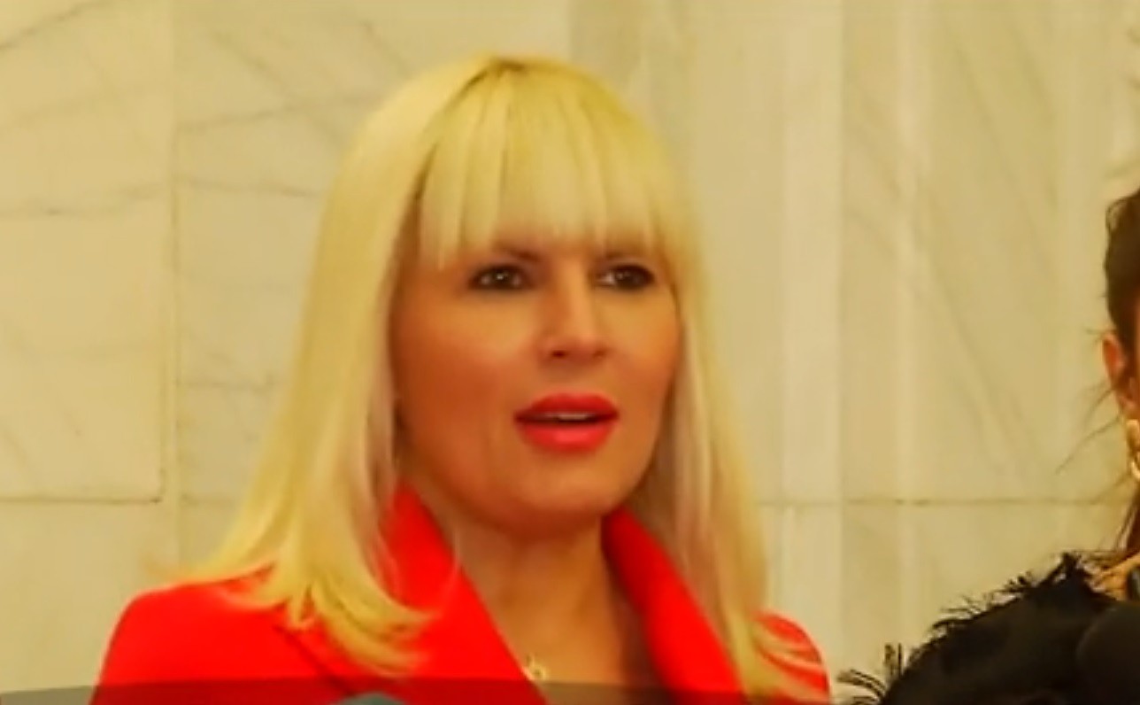 Elena Udrea, urmărită internaţional. Fostul ministru al Turismului nu intenţionează să se ...