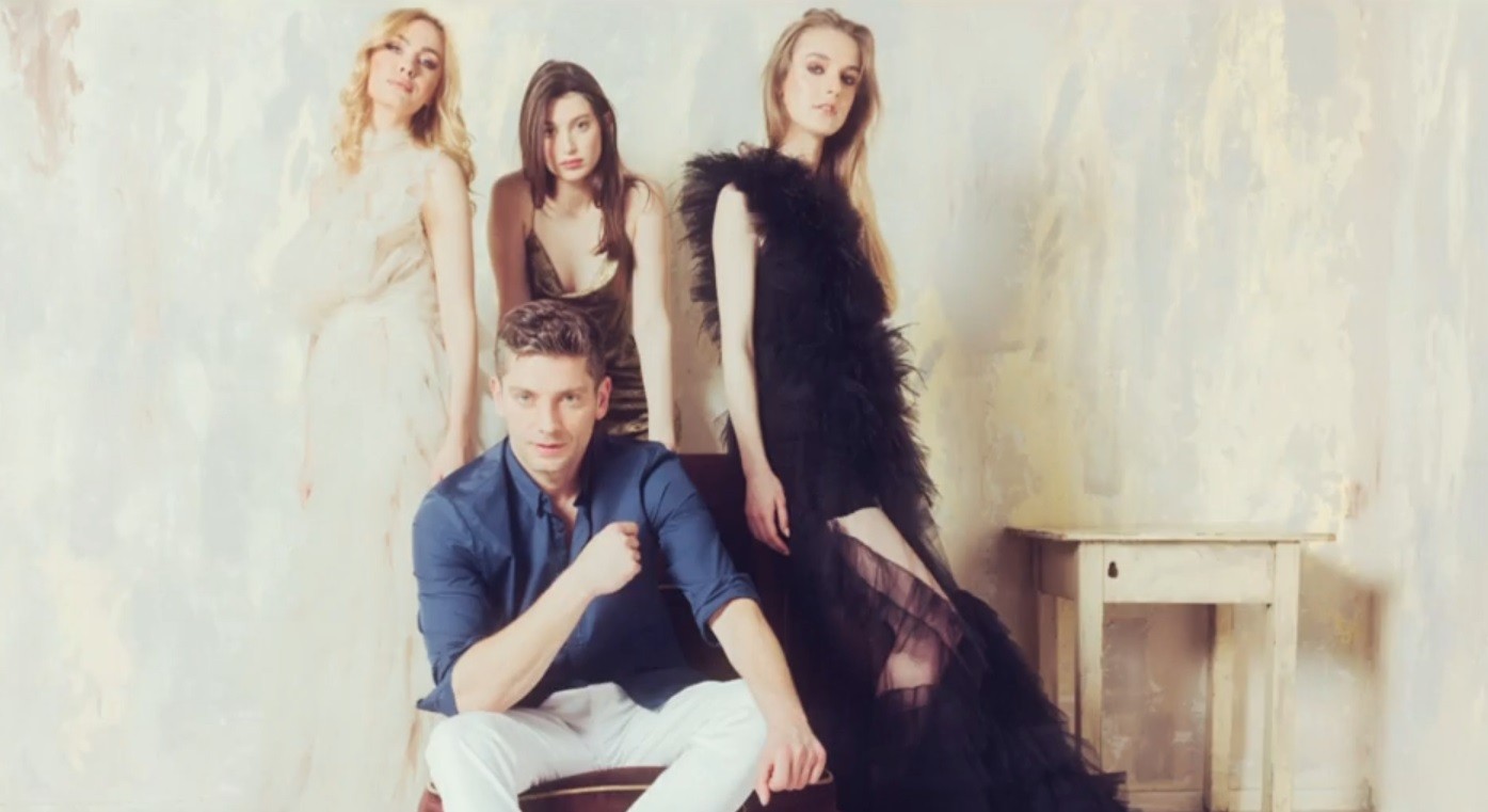 Valentin Butnaru ia lecții de la profesioniști pentru o şedinţă foto ...