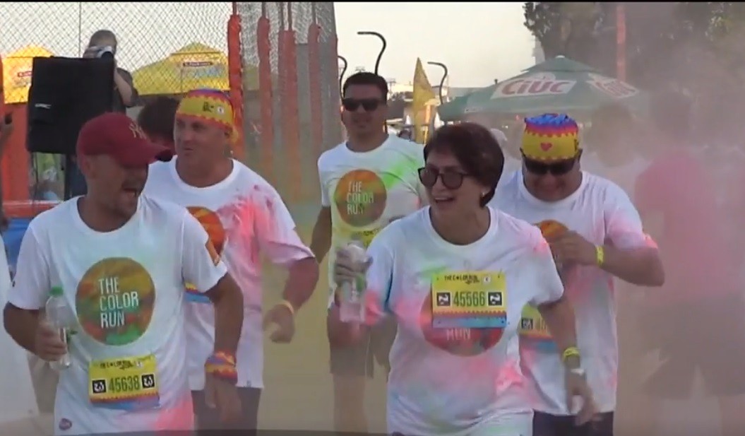Color Run 2019. Cea mai colorată întrecere a avut loc la malul mării