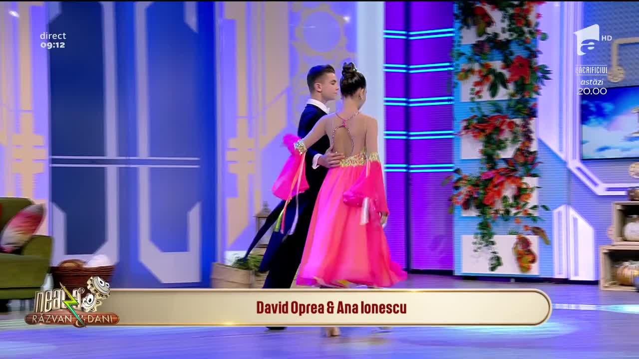 David Oprea şi Ana Ionescu au făcut spectacol pe ringul de dans de la ...