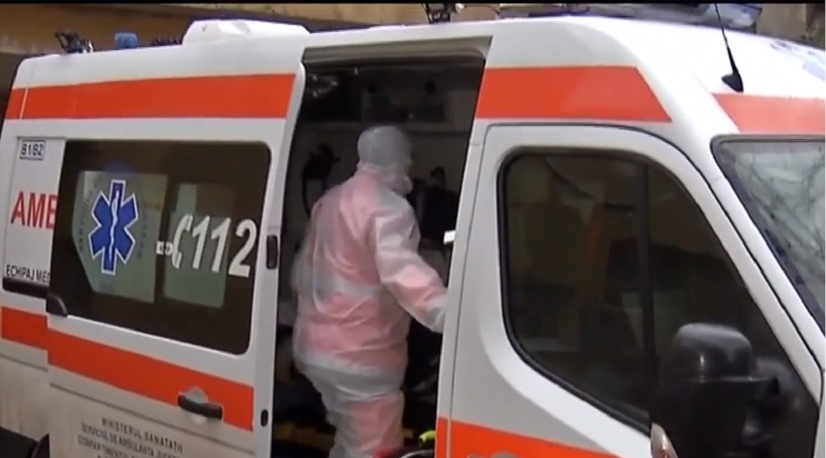 Medici de la spitalul din Suceava puși să repete testele de coronavirus