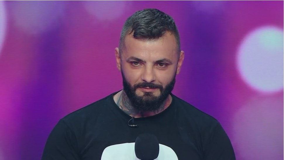 Anghel Constantin, mesaj pentru Abi: Te bat urechile peste sprâncene, încă te uiți la desene și ...