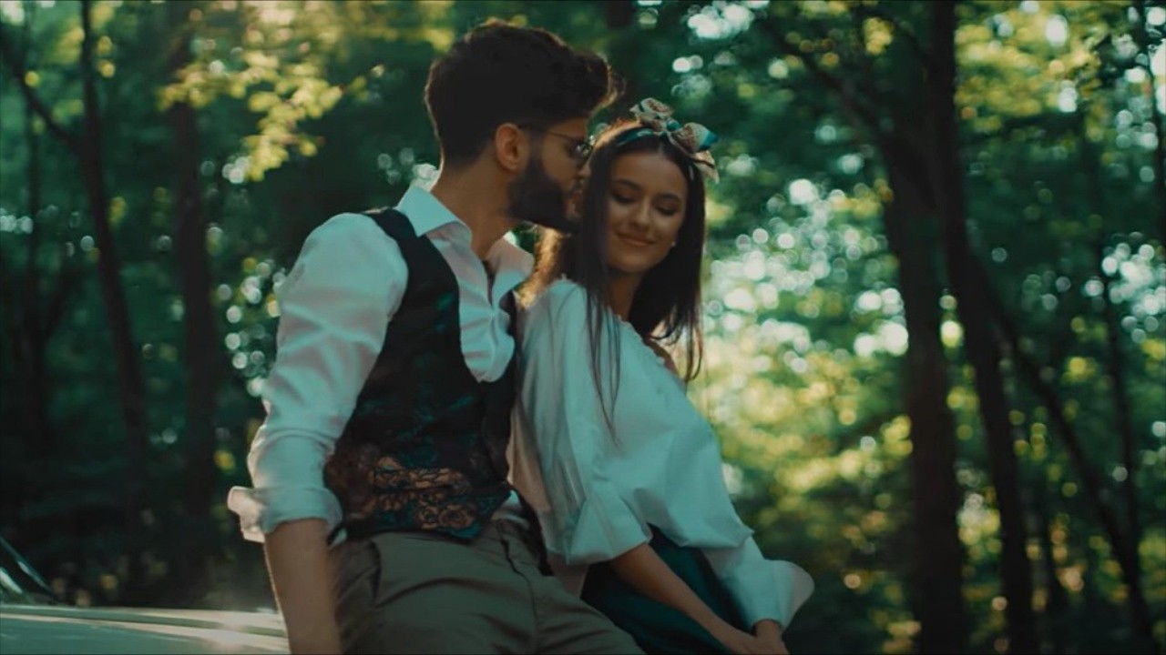 Rosse Stan, rol principal în videoclipul piesei „În Tandem”, o ...