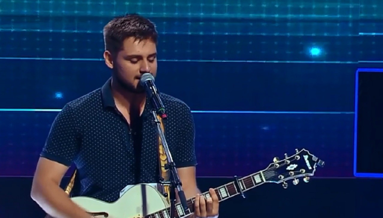 Chitara, arma lui Adrian Petrache în bătălia X Factor