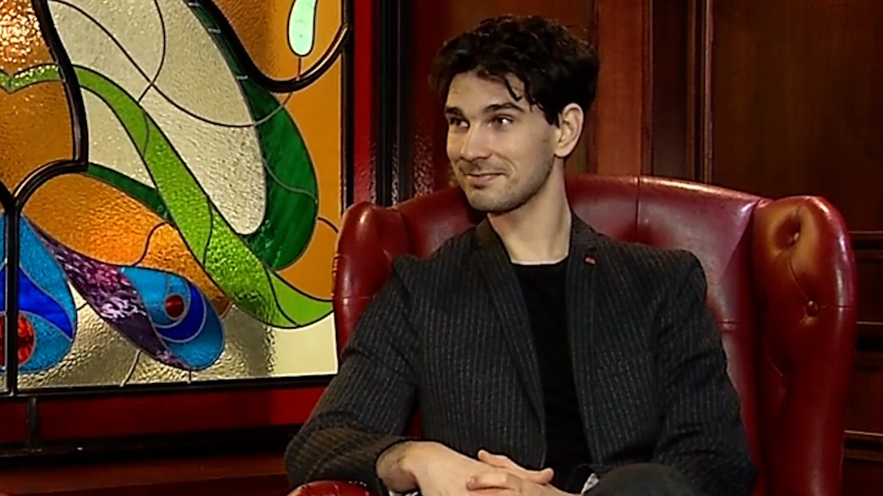 Anghel Damian pregătește filmul de debut și vorbește despre succesul cu ...