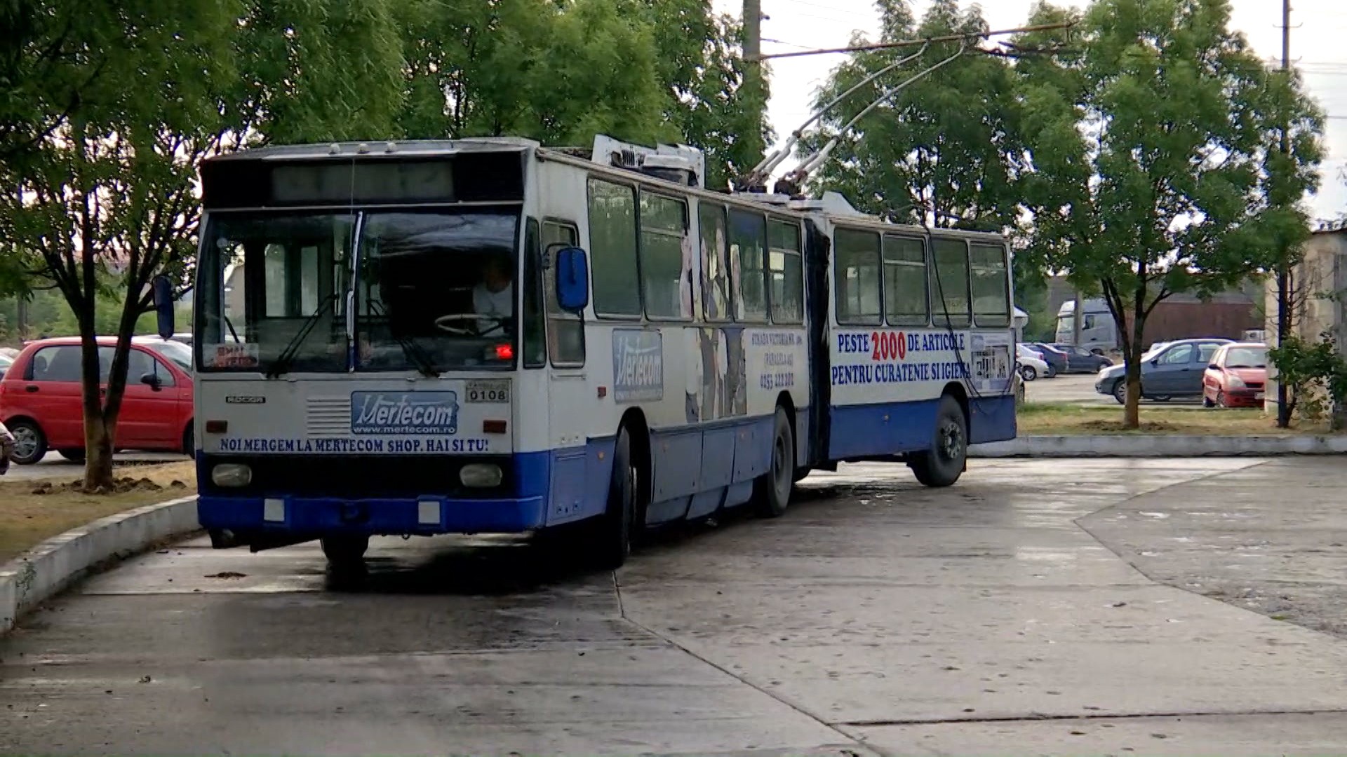 Transportul în comun din Târgu-Jiu te plimbă în timp: autobuze vechi de ...