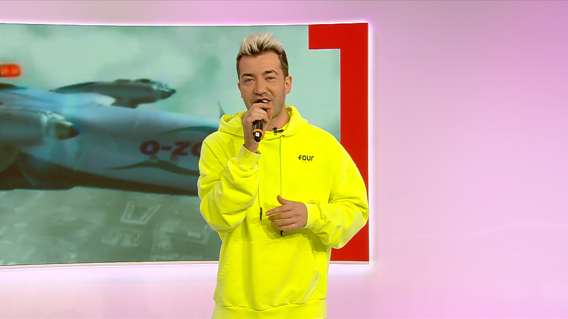 Arsenium a revenit în România după doi ani. Artistul a lansat o nouă ...