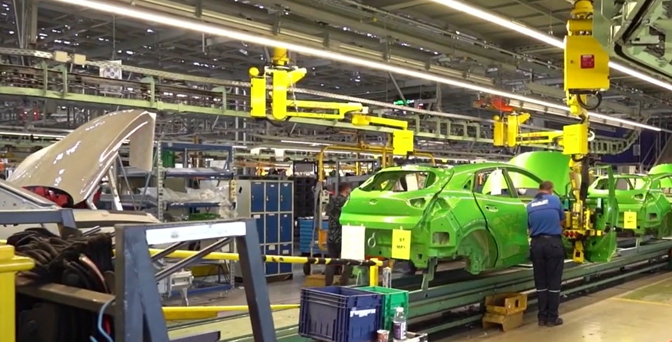 Producţie record de maşini. Exporturile de autovehicule au reprezentat ...