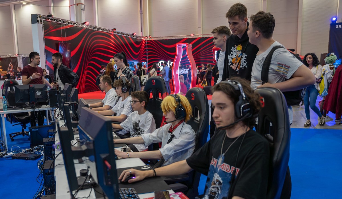 A început Campionatul Mondial de Esports la Iași. Cei mai buni gameri ...