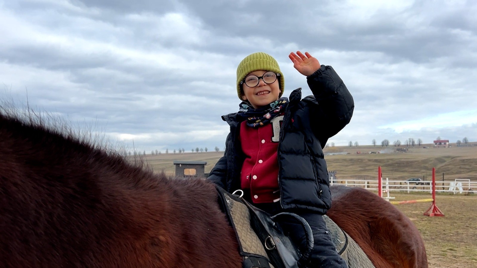 Copii mici pe cai mari. Cum a ajuns echitația tot mai accesibilă și ...