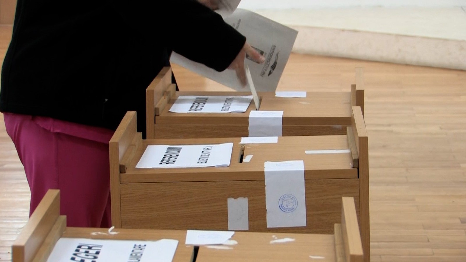 A început campania electorală pentru alegerile din 9 iunie. "Fac pe ...