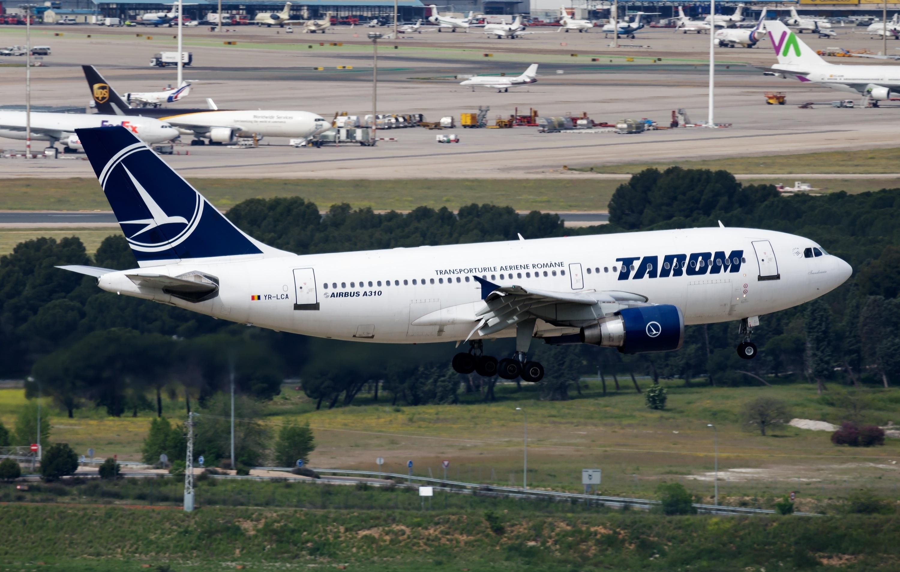 Avion TAROM, aterizare de urgenţă la Paris la doar câteva minute de la ...
