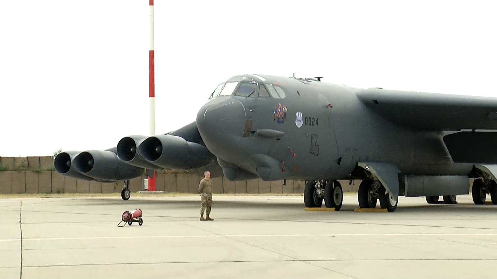 Două bombardiere americane, interceptate de MIG-uri ruseşti în drum ...