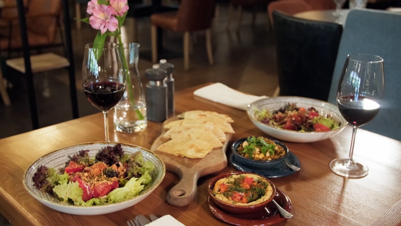 Alimentul de un miliard de lei. A înlocuit pâinea pe mesele românilor şi costă 7 lei kilogramul ...