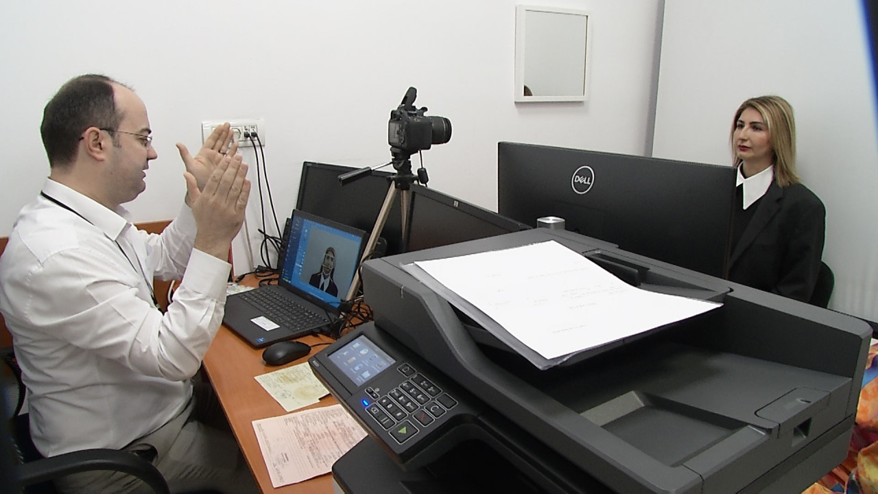 Noua carte de identitate electronică. Paşii de urmat pentru a obţine ...