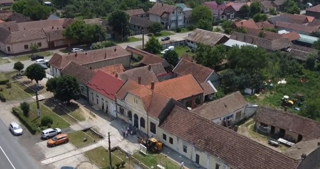 Proiect unic în România: 400 de voluntari lucrează la foc continuu ...