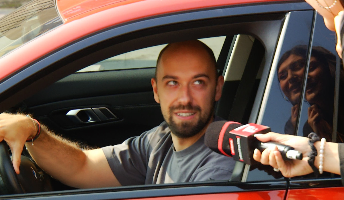 Reacţia unui şofer prins că a circulat pe noile benzi unice pentru STB ...