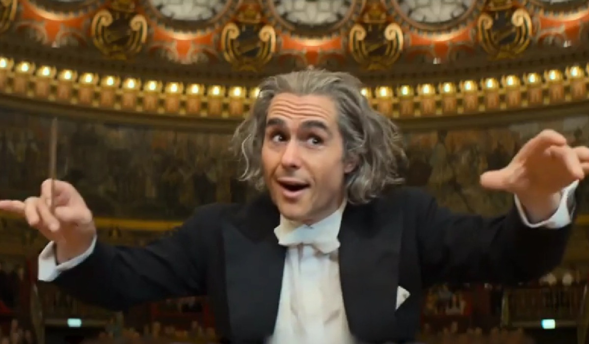 "Cravata Galbenă" ajunge vineri în cinematografele din țară. Merită sau ...