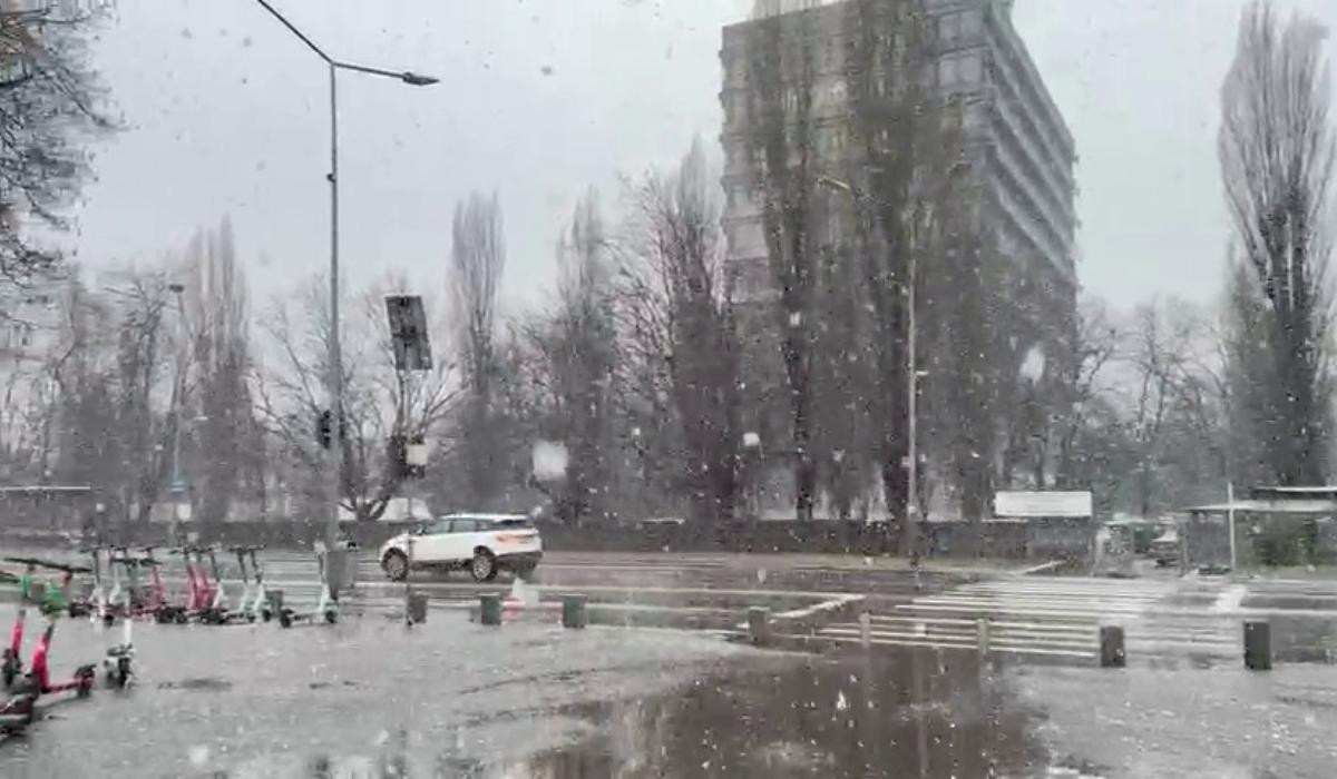 Coduri portocaliu şi galben de viscol în mai bine de jumătate de ţară ...