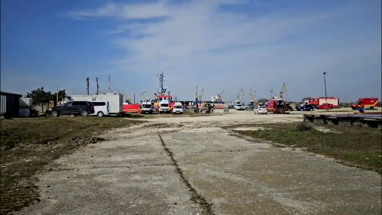 Cum s-a scufundat remorcherul în Portul Midia şi ce se ştie despre ...