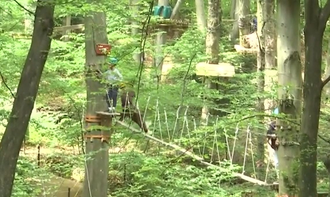 Locul din România unde se găseşte cel mai mare parc de aventură ...